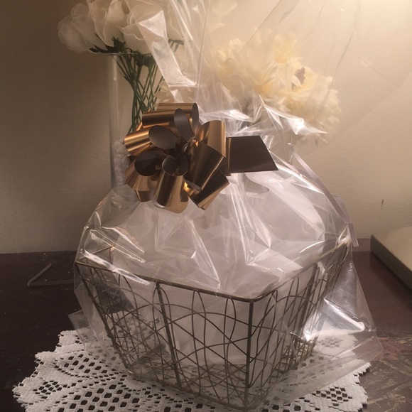 Avon | Accessories | Avon All You Need To Make A Gift Basket Kit | Poshmark